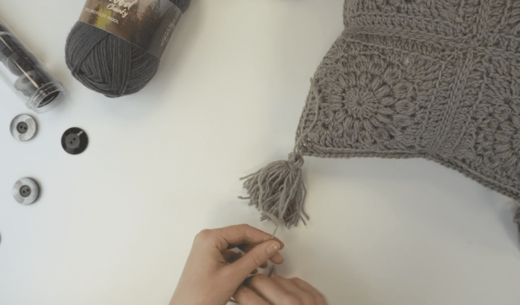 How to Make and Attach the EASIEST Tassel | King Cole